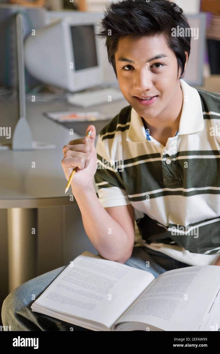 Black adults in computer lab hi-res stock photography and images - Alamy