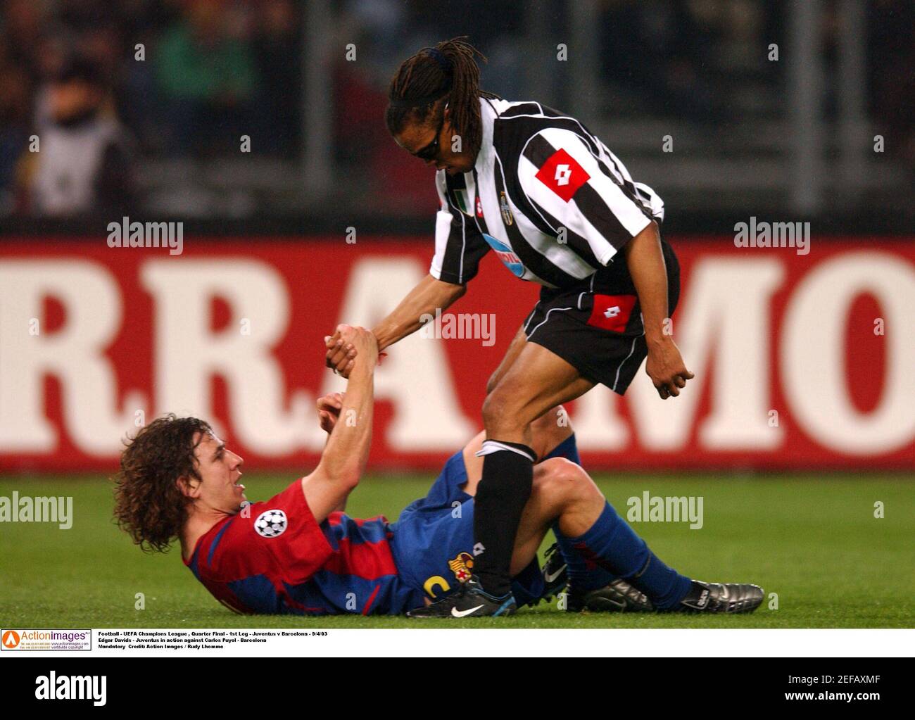 Juventus edgar davids in action hi-res stock photography and images - Alamy