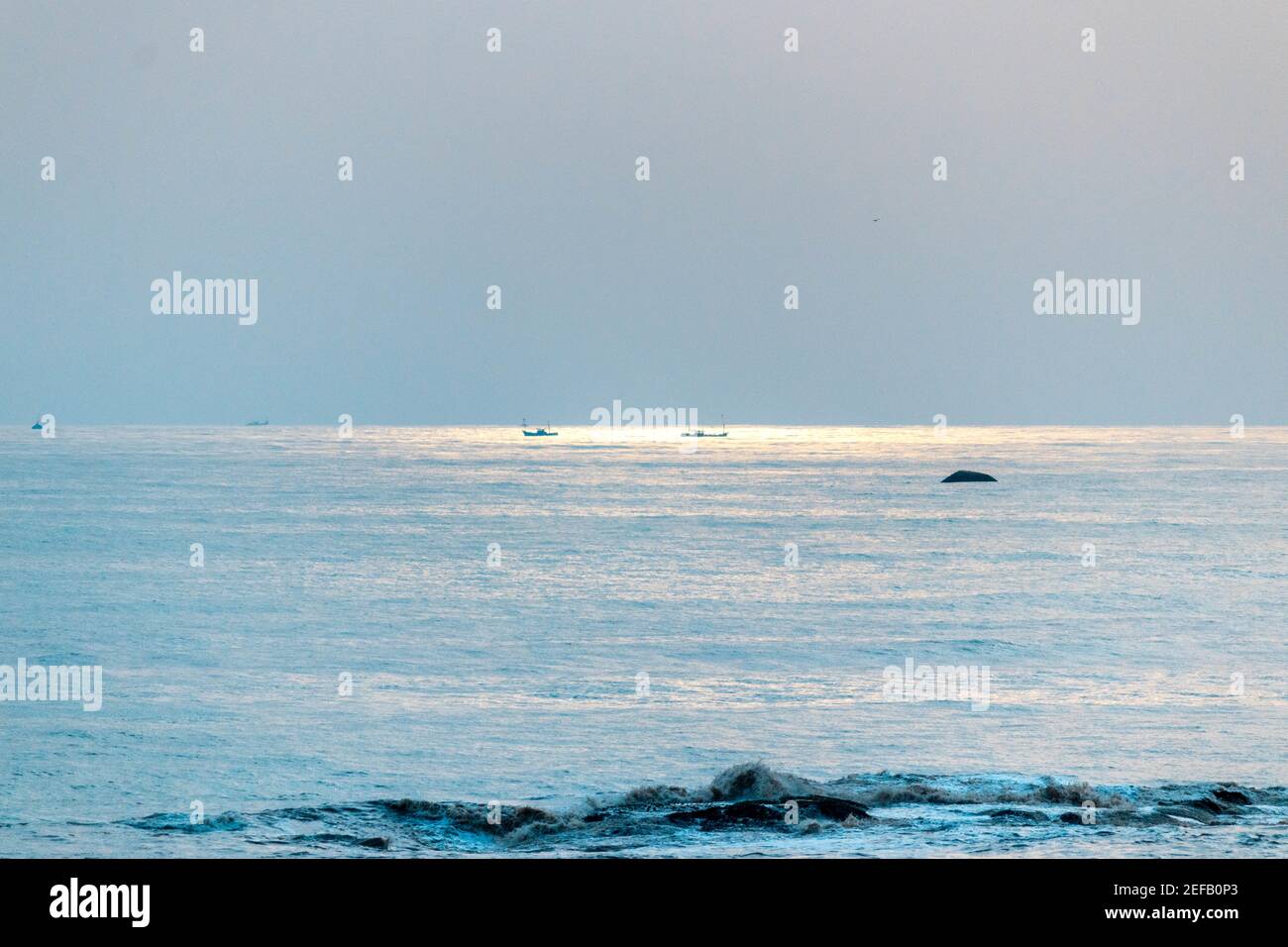 Reflection of sunlight in the sea captured on a clear day Stock Photo ...