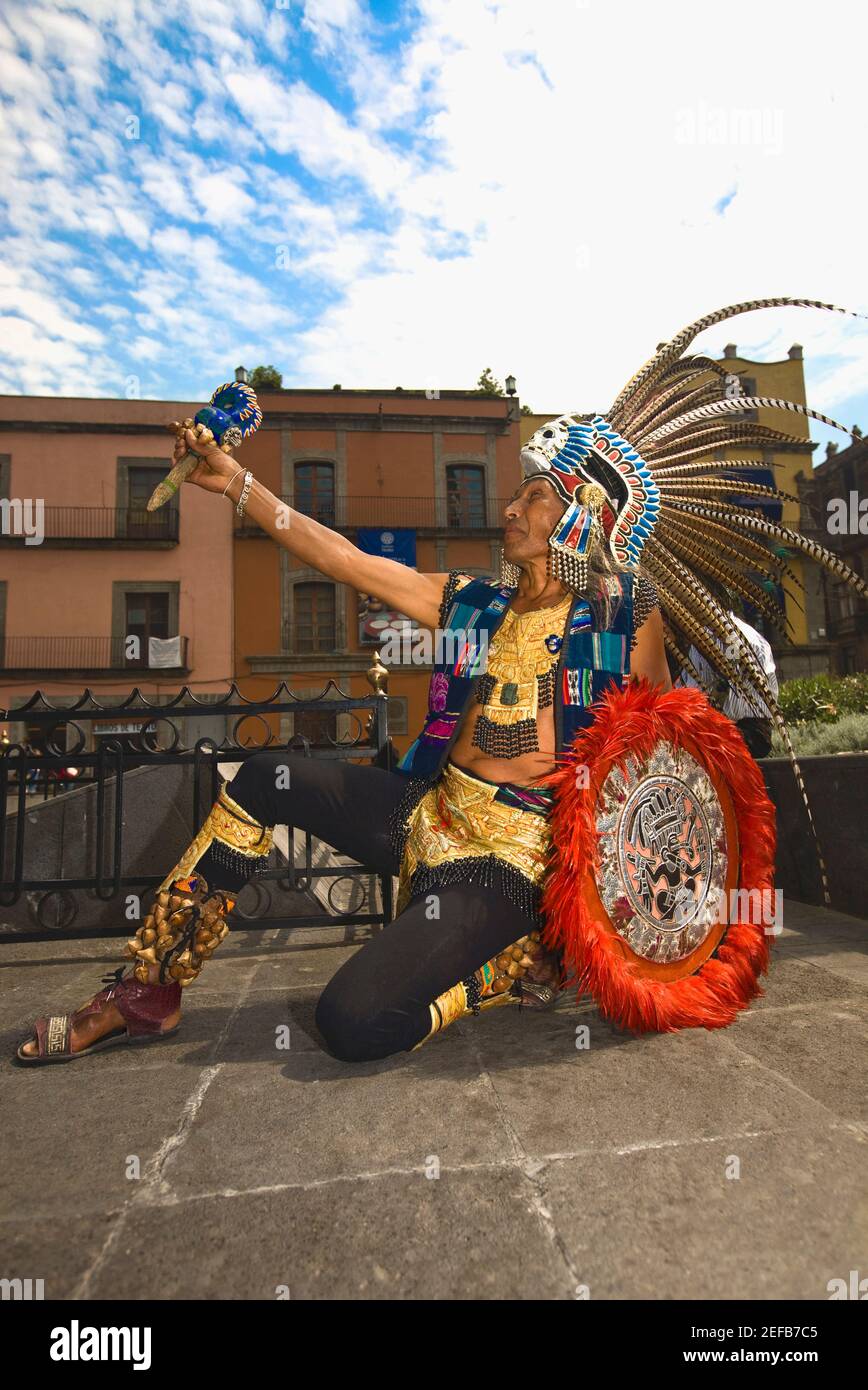 Mexican american senior man hi-res stock photography and images - Alamy