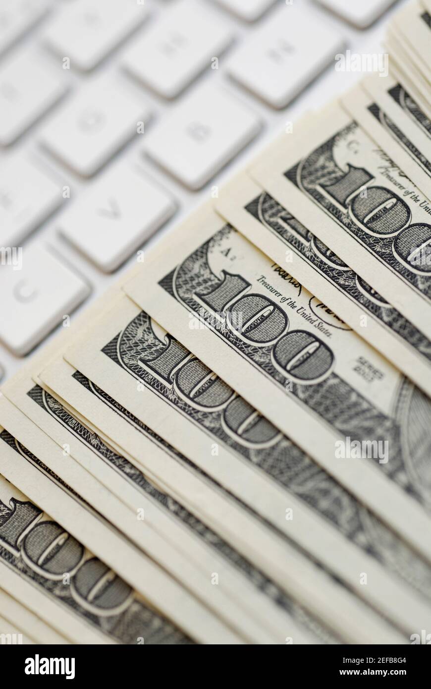 100 dollar laptop hi-res stock photography and images - Alamy