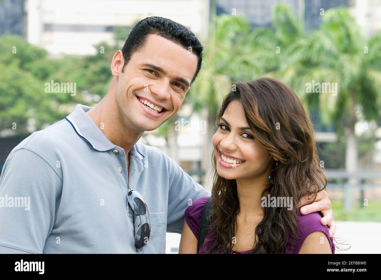 Portrait of a couple smiling Stock Photo - Alamy