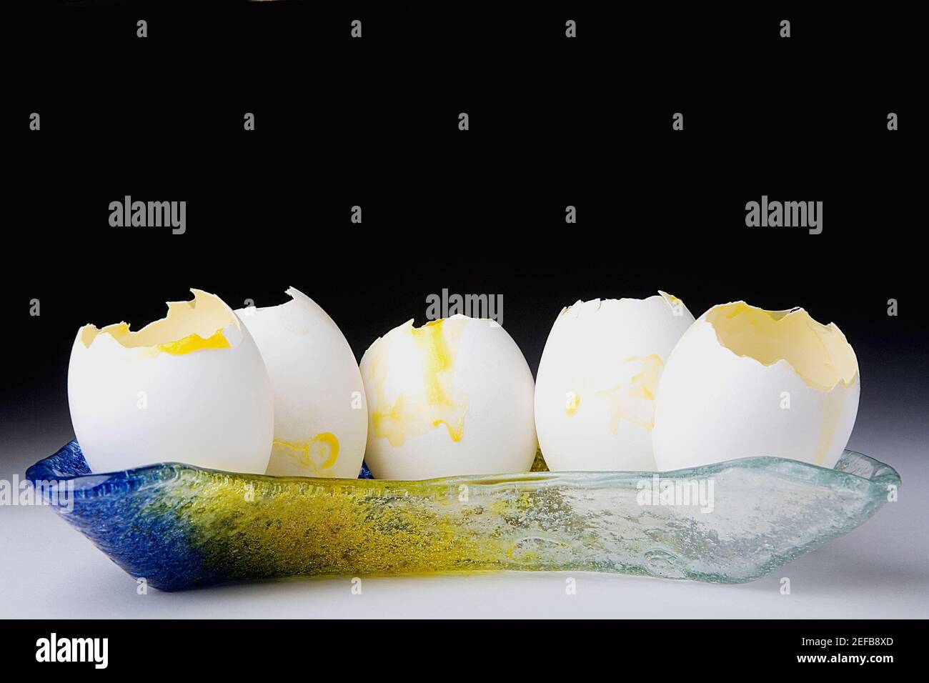 Broken tray hi-res stock photography and images - Alamy