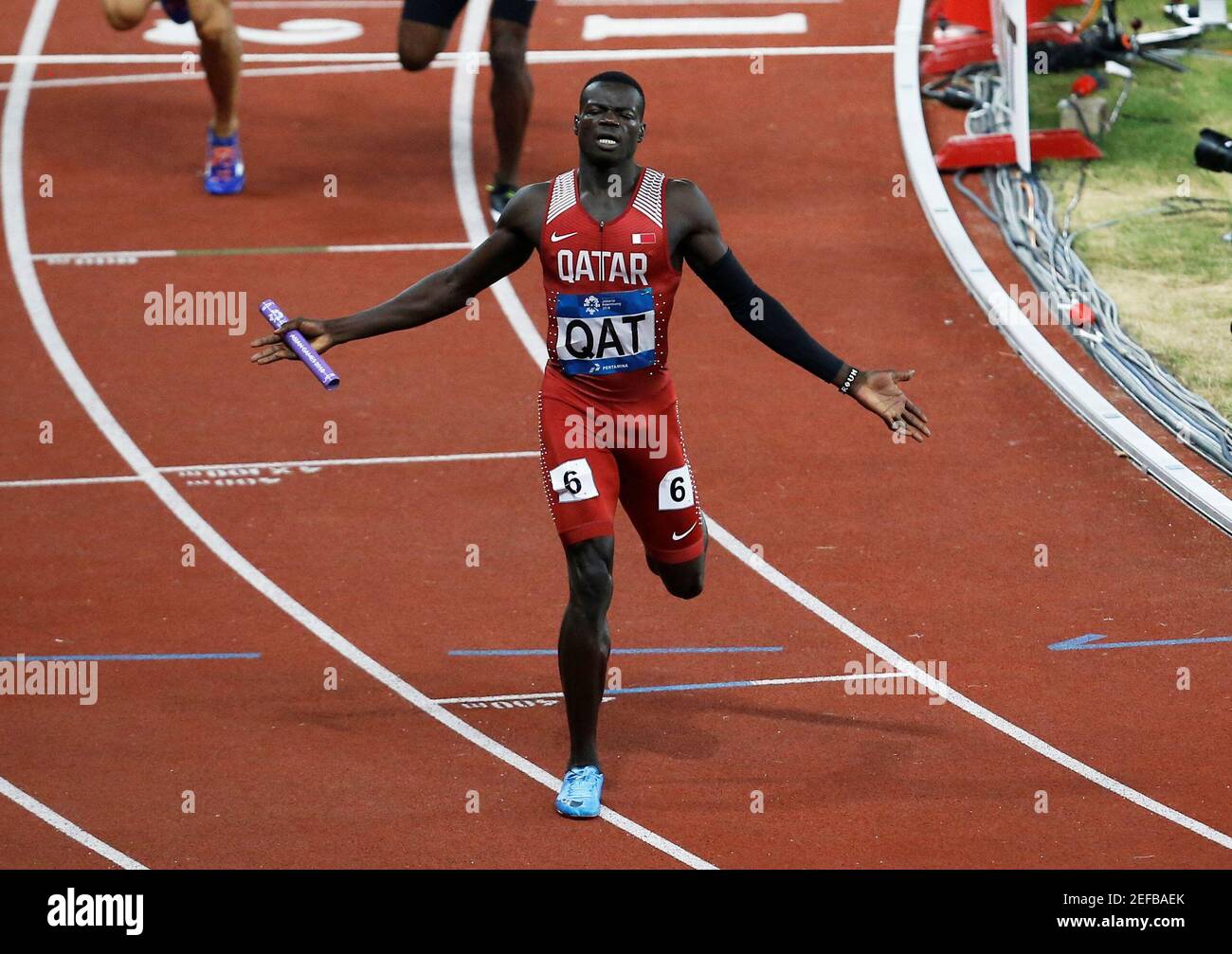 Relay race team asia hi-res stock photography and images - Alamy