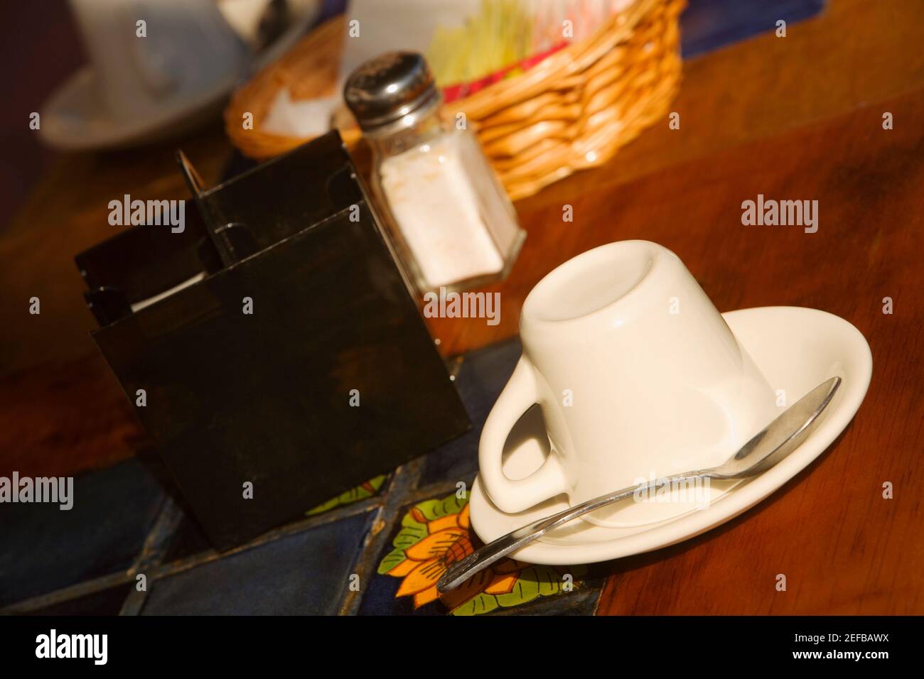 Shaker basket hi-res stock photography and images - Alamy