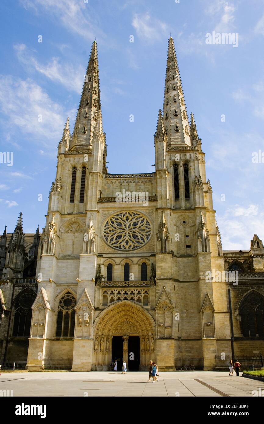 Facade bordeaux cathedral hi-res stock photography and images - Alamy