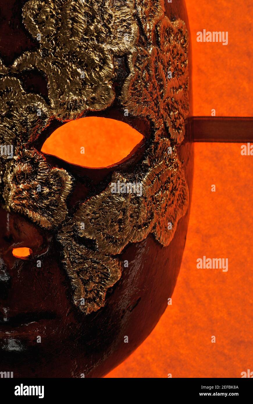Vertical shot single mask hi-res stock photography and images - Alamy