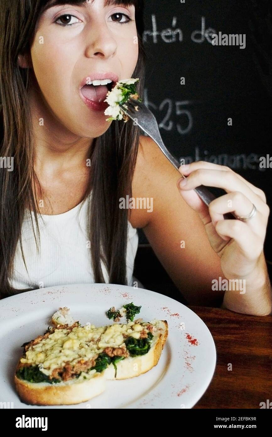 One person eating alone restaurant hi-res stock photography and images ...