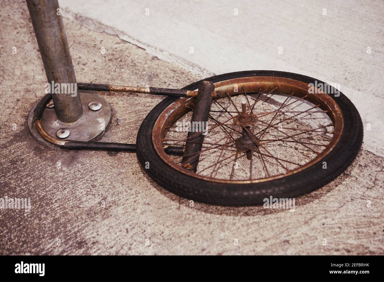 Locked to a pole hi-res stock photography and images - Alamy