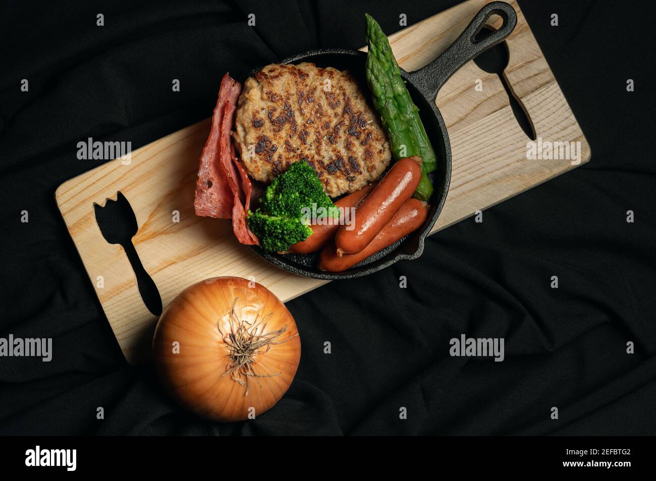 Hamburger meat cooked texture hi-res stock photography and images - Alamy