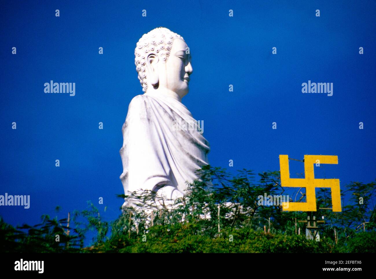 Buddha side profile hi-res stock photography and images - Alamy