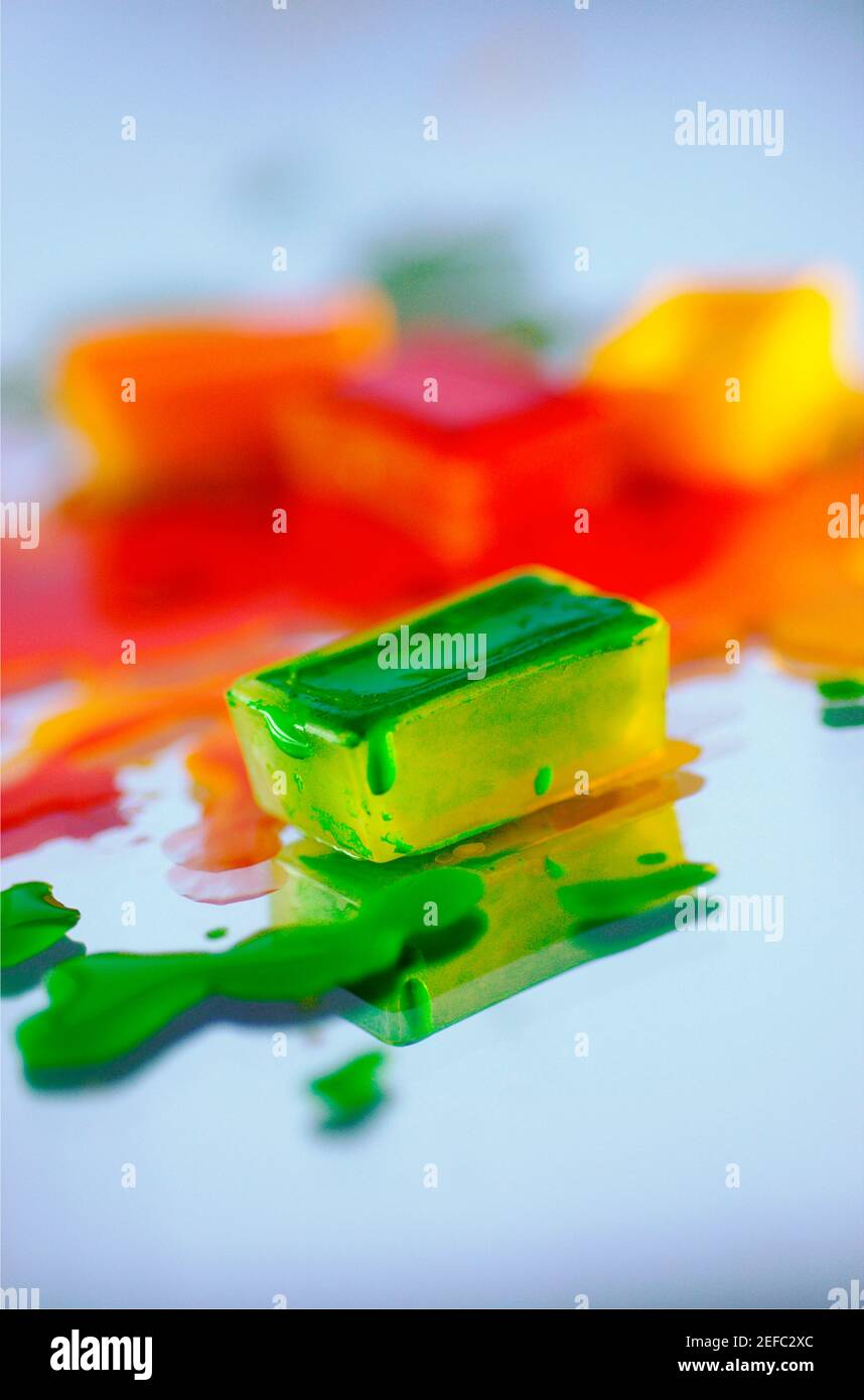 Paint cube hi-res stock photography and images - Alamy