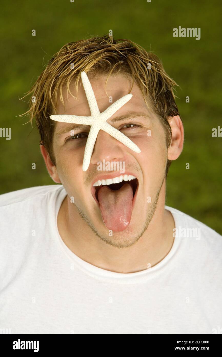 Starfish mouth hi-res stock photography and images - Alamy