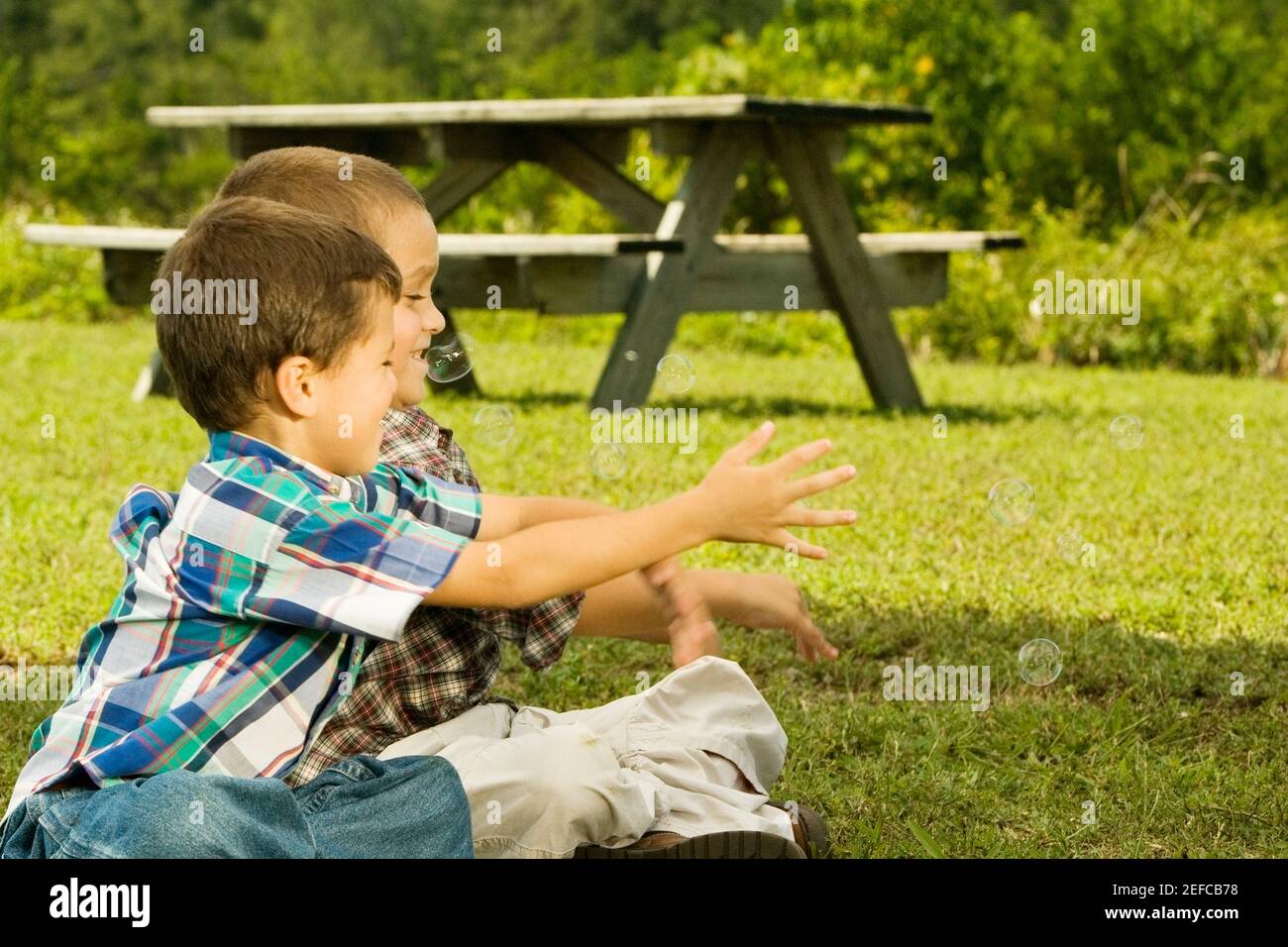 Sunlight catching bubbles hi-res stock photography and images - Alamy