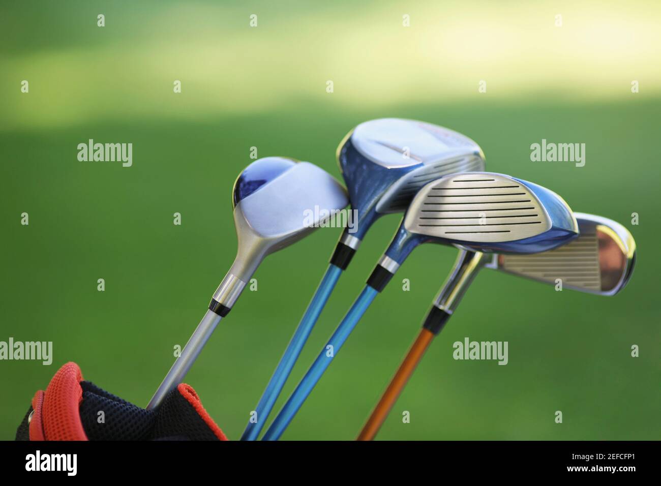 Bag metal clubs on golf hi-res stock photography and images - Alamy