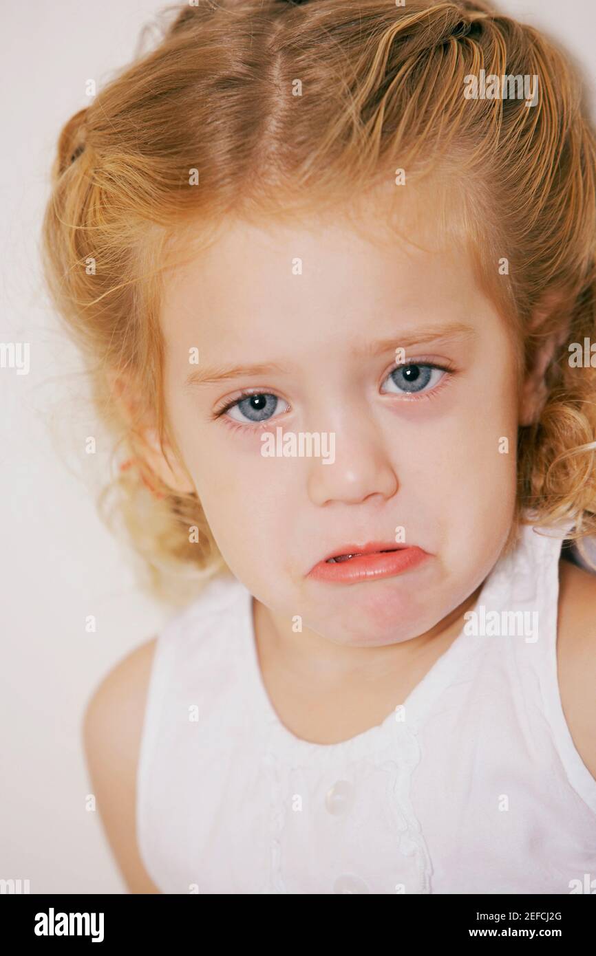 Portrait of a girl crying hi-res stock photography and images - Alamy