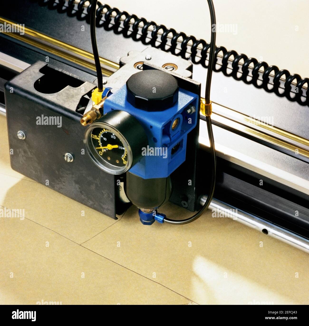 Tile device hi-res stock photography and images - Alamy