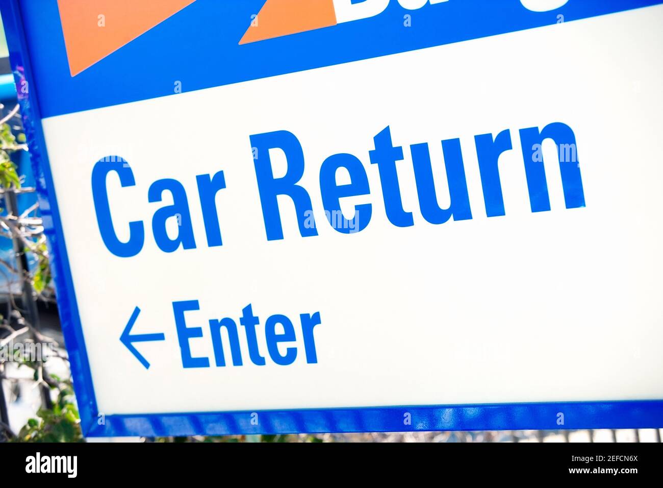 Rental car sign hi-res stock photography and images - Alamy