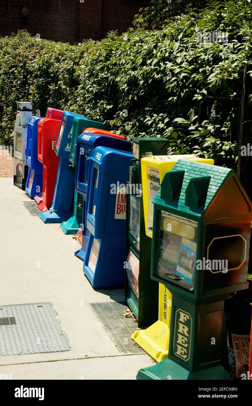 News consumer spare hi-res stock photography and images - Alamy