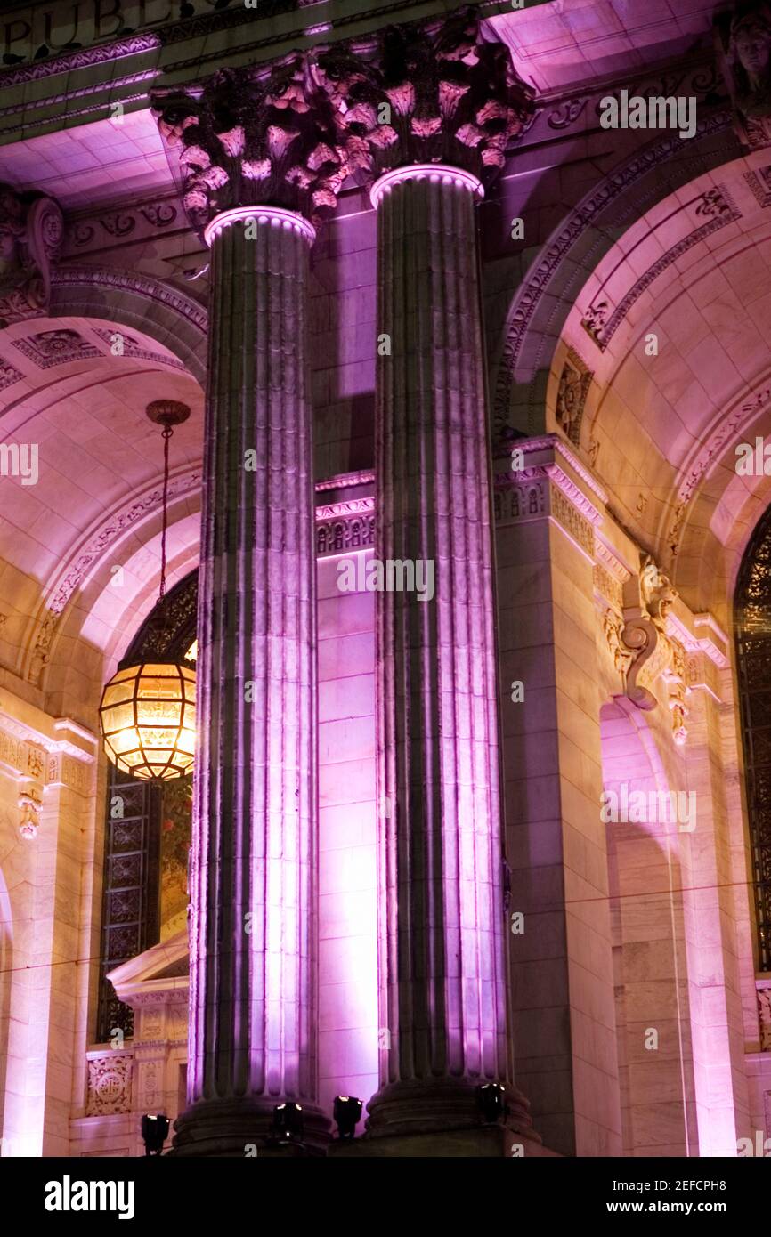 Purple glass building hi-res stock photography and images - Alamy
