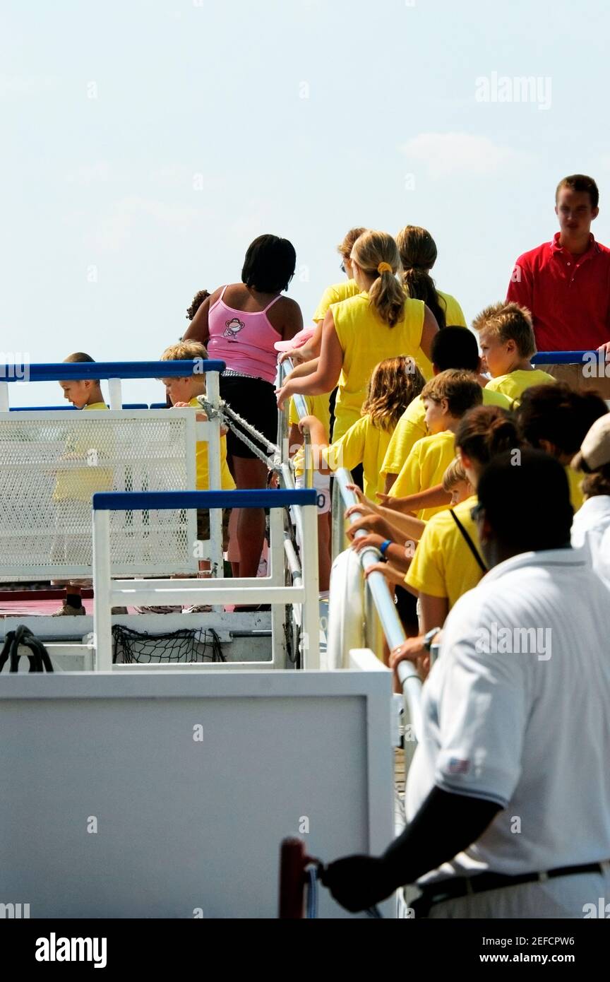 Group of people boarding a sightseeing boat Stock Photo - Alamy