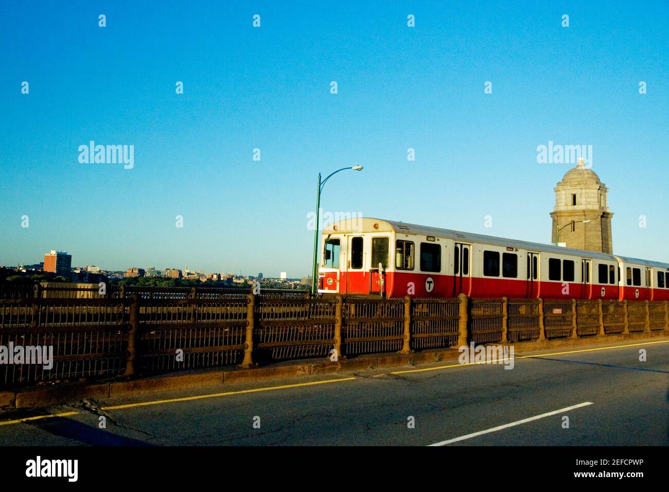 Land bridge train usa hi-res stock photography and images - Alamy