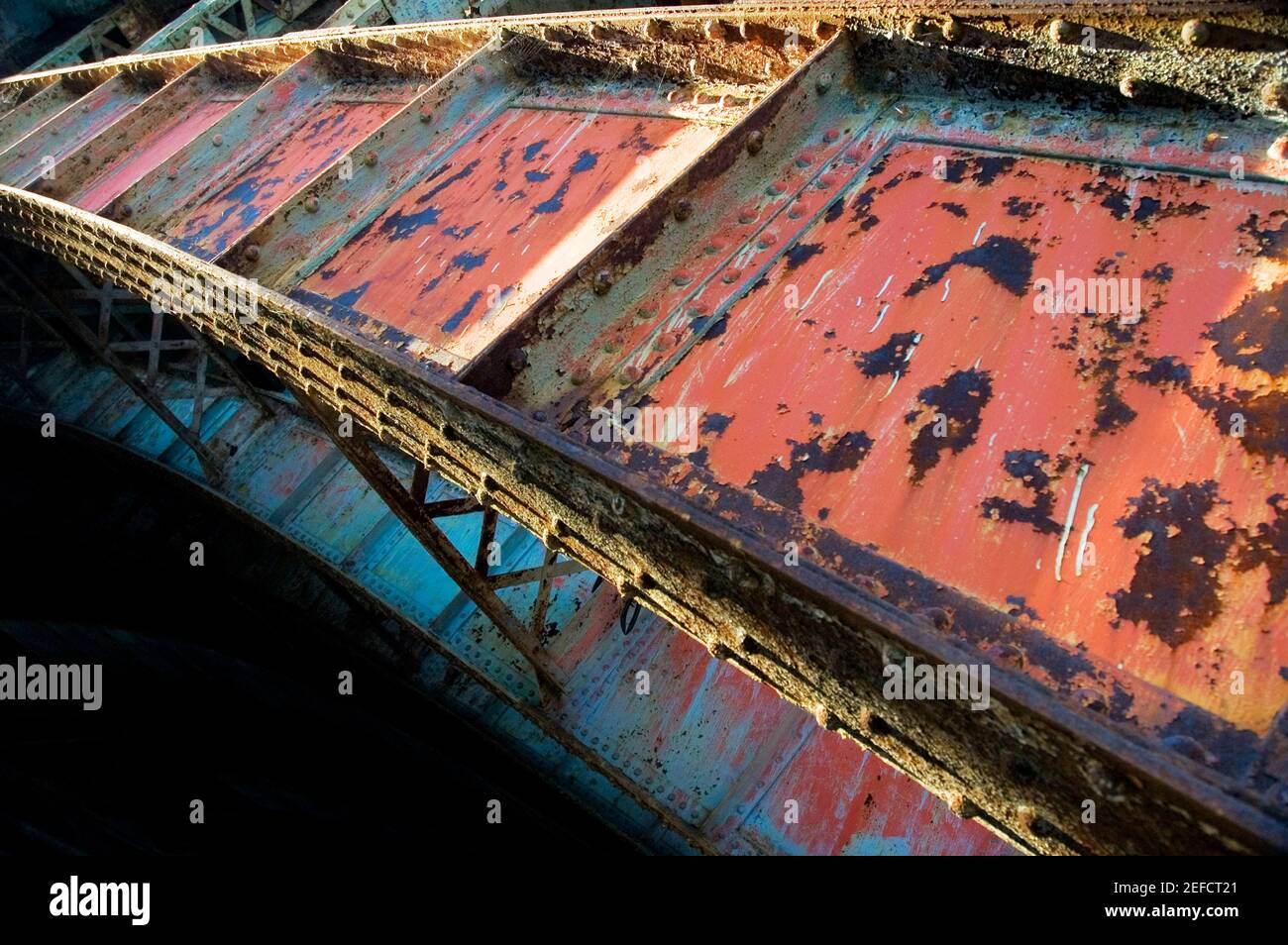 Horizontal beam hi-res stock photography and images - Alamy