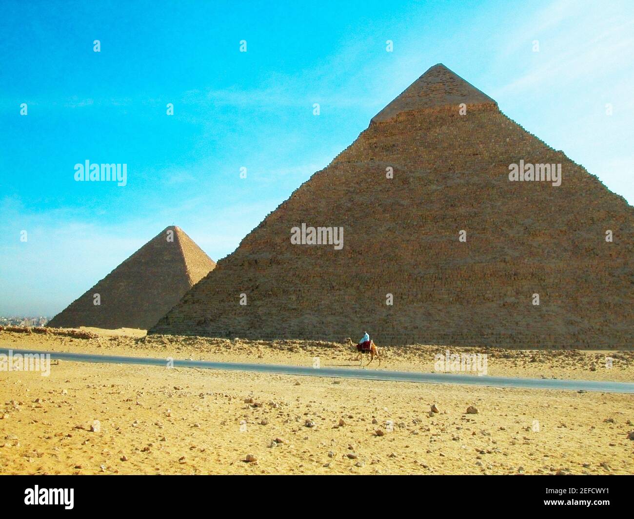 Man made pyramids hi-res stock photography and images - Alamy