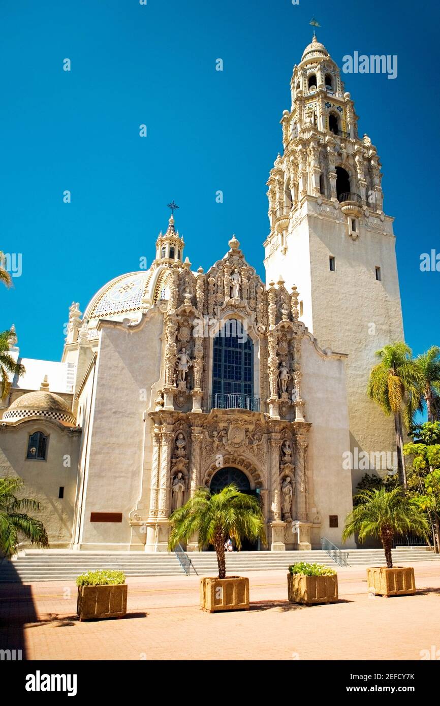 Spanish style building hi-res stock photography and images - Alamy
