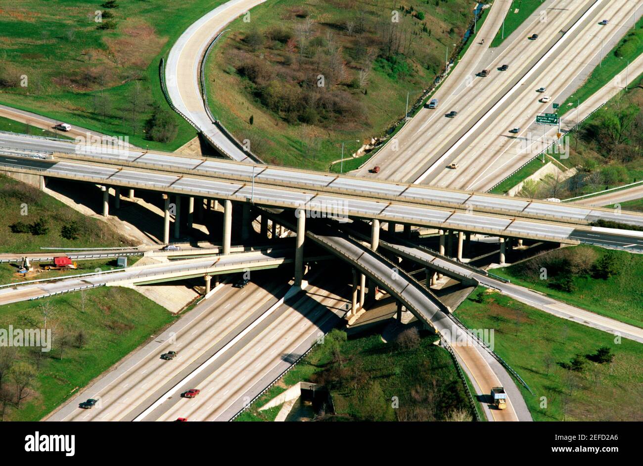 Aerial view highway clover leaf hi-res stock photography and images - Alamy