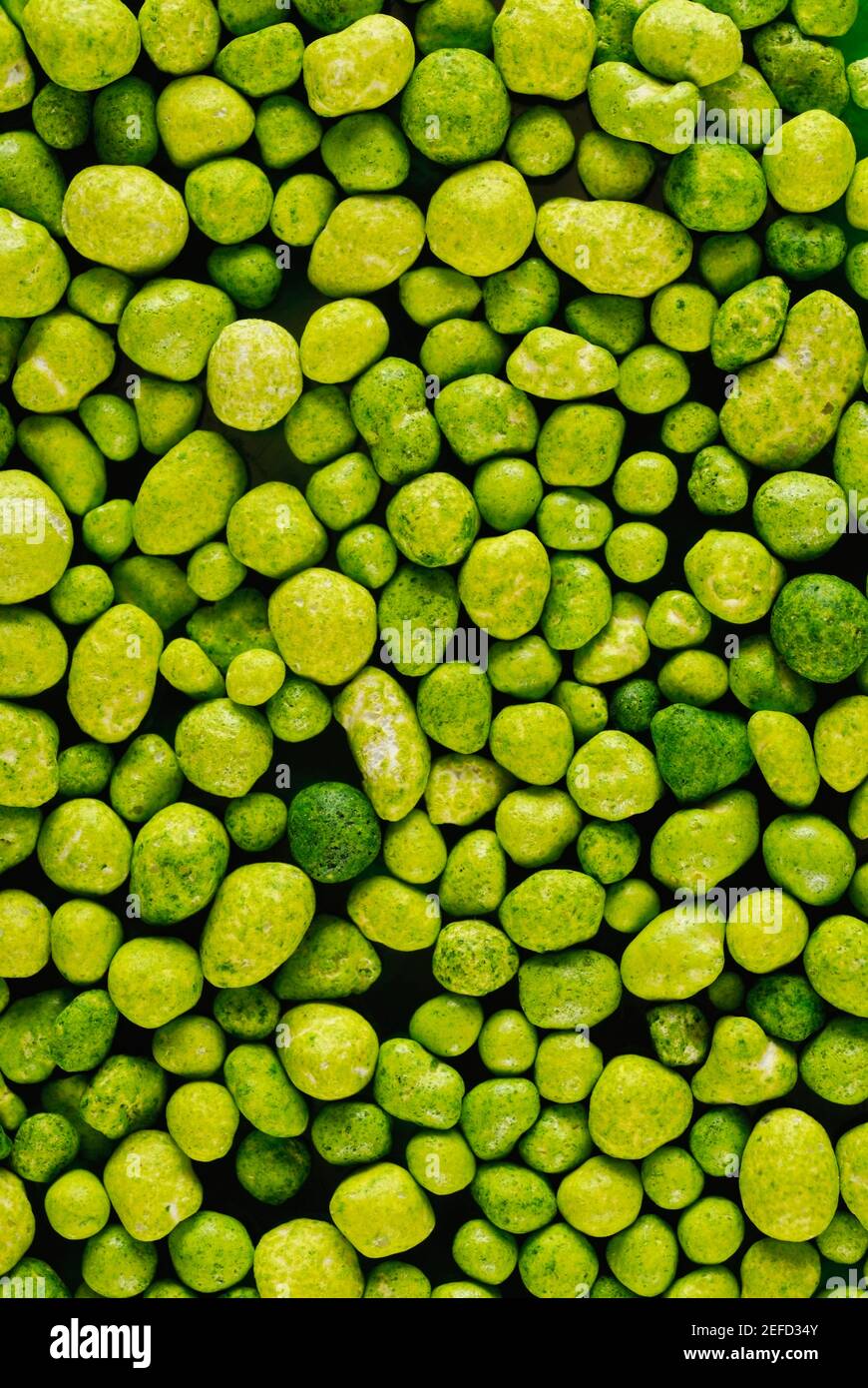 Green pebbles hi-res stock photography and images - Alamy