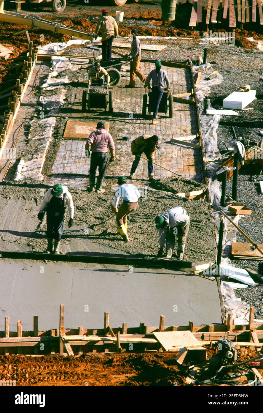 Worker construction 3 people hi-res stock photography and images - Alamy
