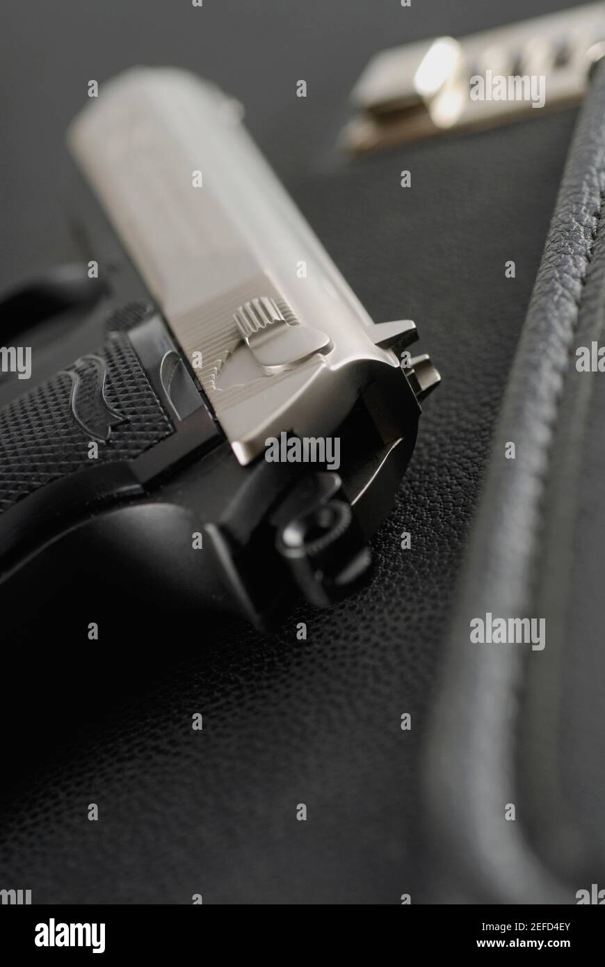 Handgun image hi-res stock photography and images - Alamy