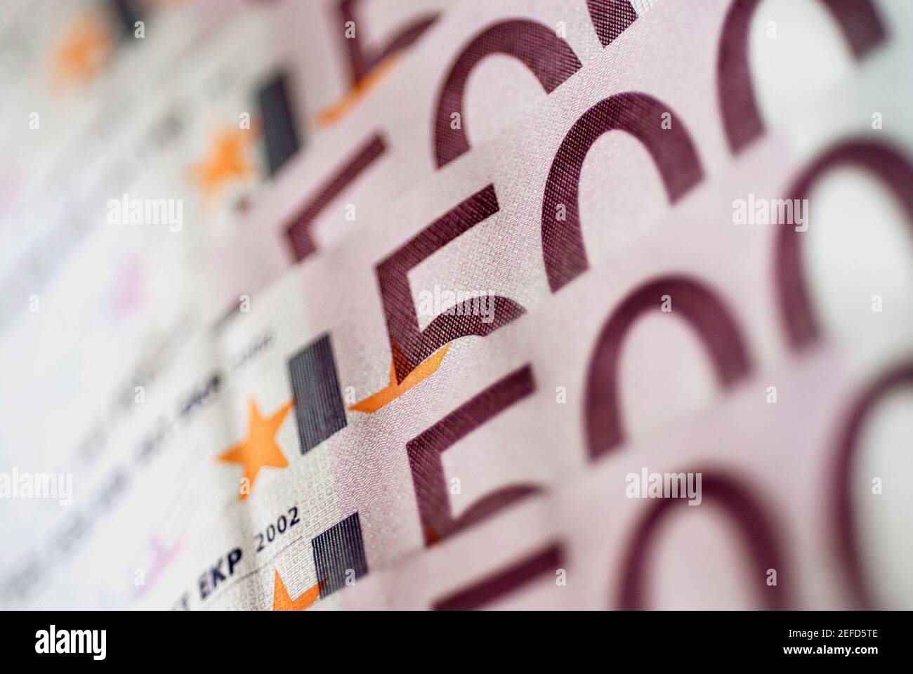 Close up of five hundred Euro banknotes Stock Photo - Alamy