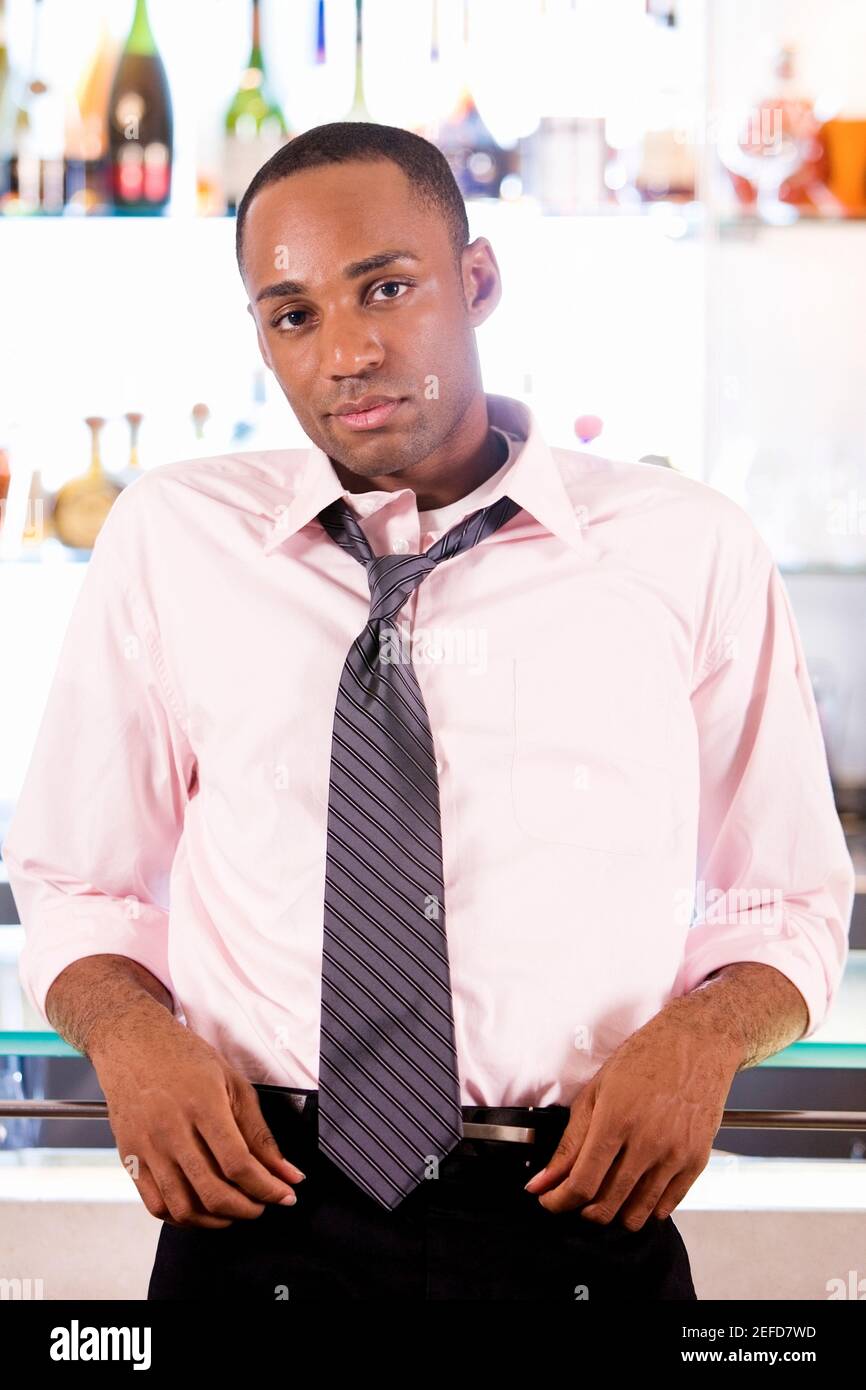 Man leaning against bar counter hi-res stock photography and images - Alamy