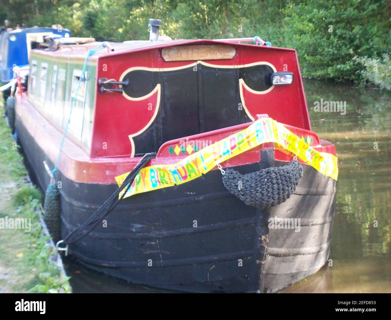 Black and red narrowboat hi-res stock photography and images - Alamy