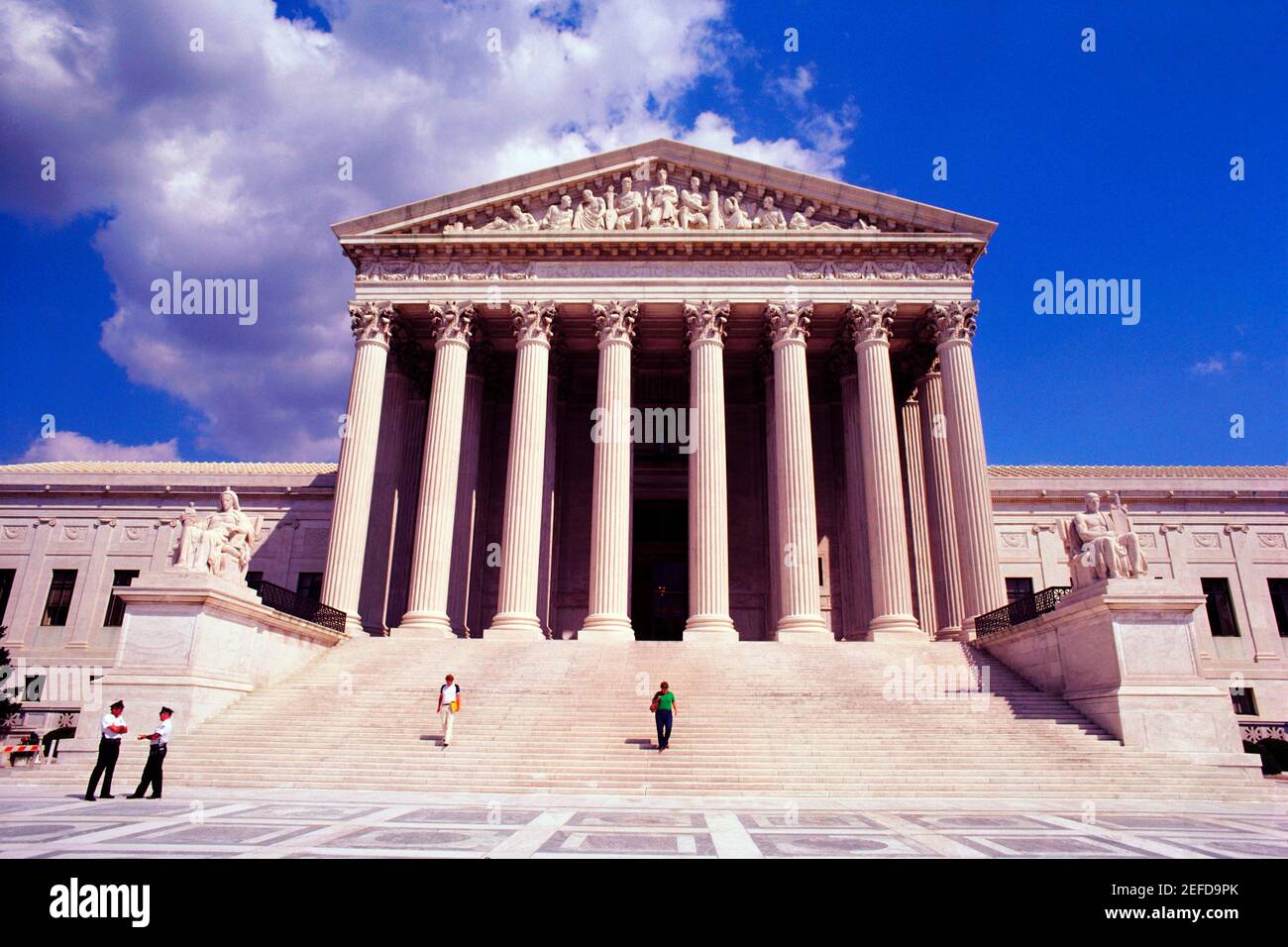 Facade of a government building, US Supreme Court, Washington DC, USA ...