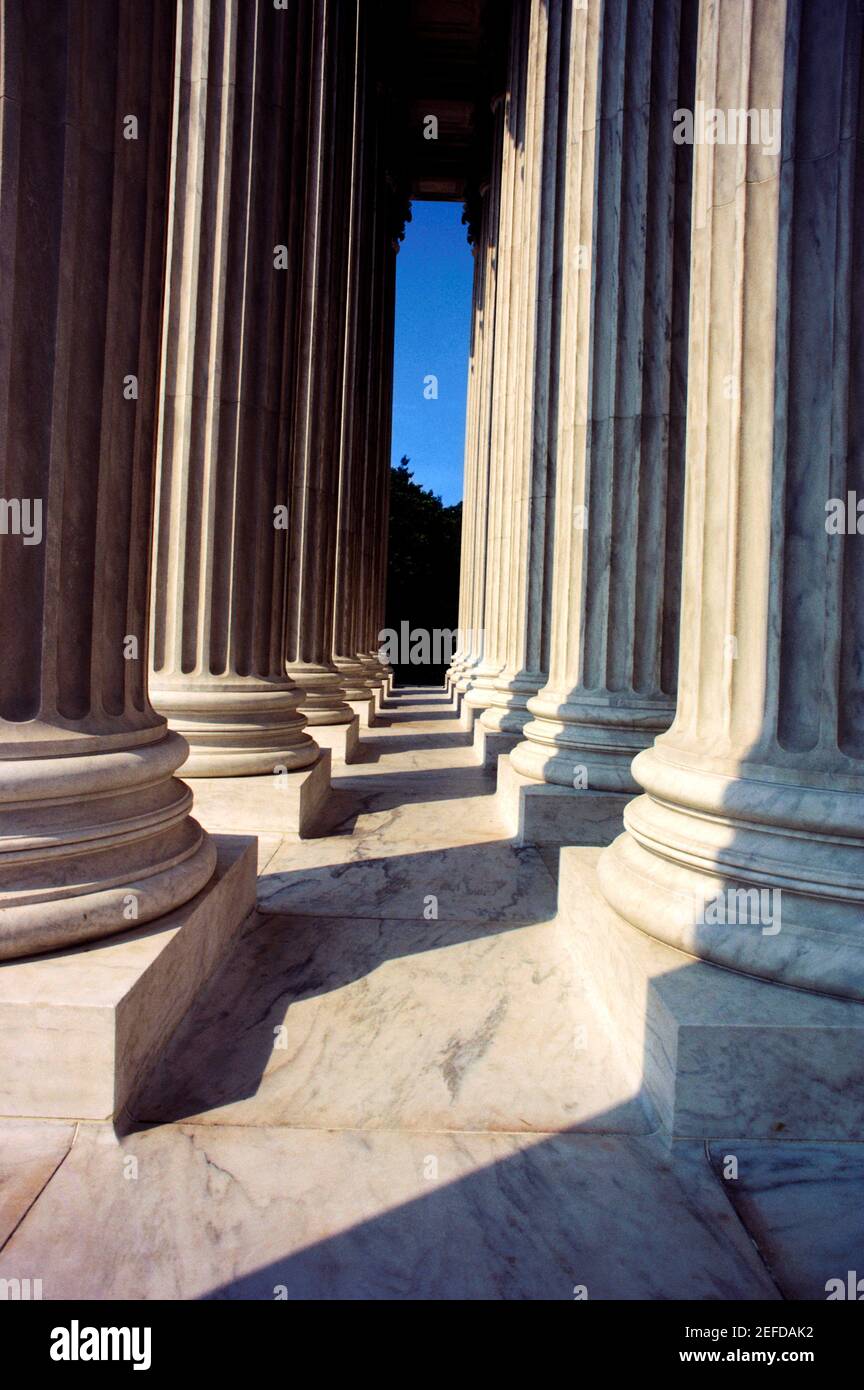 Close-up of columns of a government building, Lincoln Memorial ...