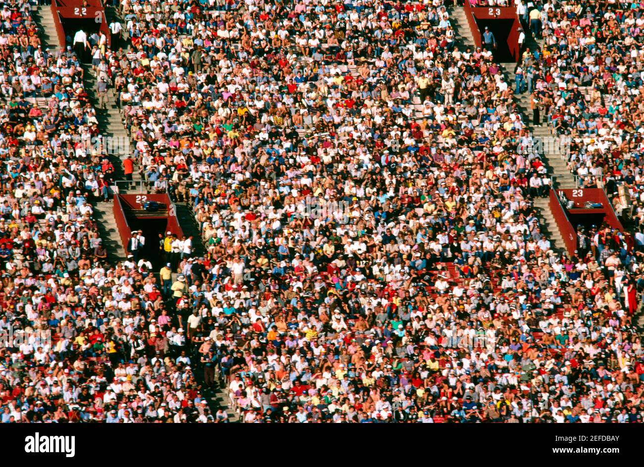 Los angeles memorial coliseum aerial hi-res stock photography and ...