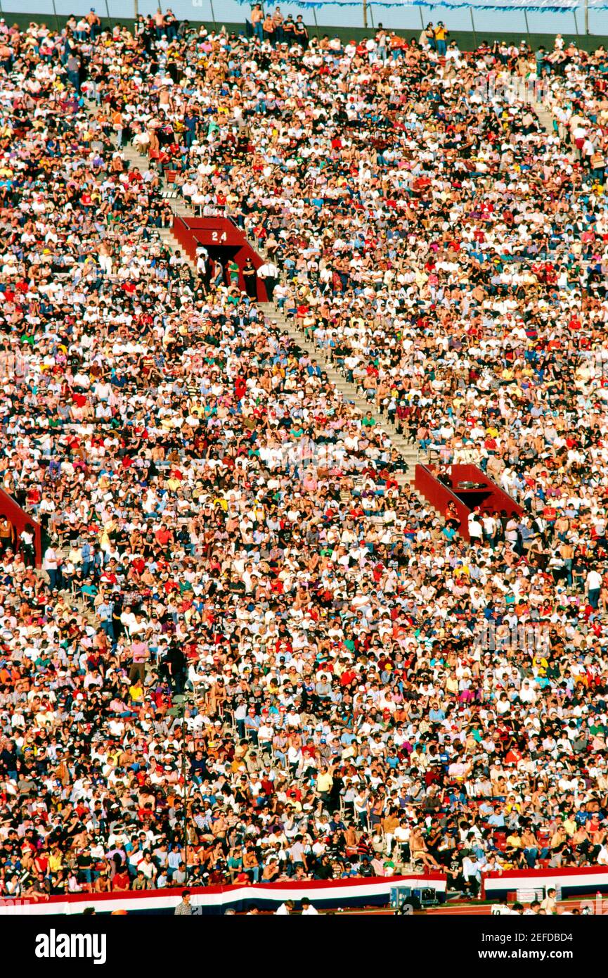 Los angeles memorial coliseum aerial hi-res stock photography and ...