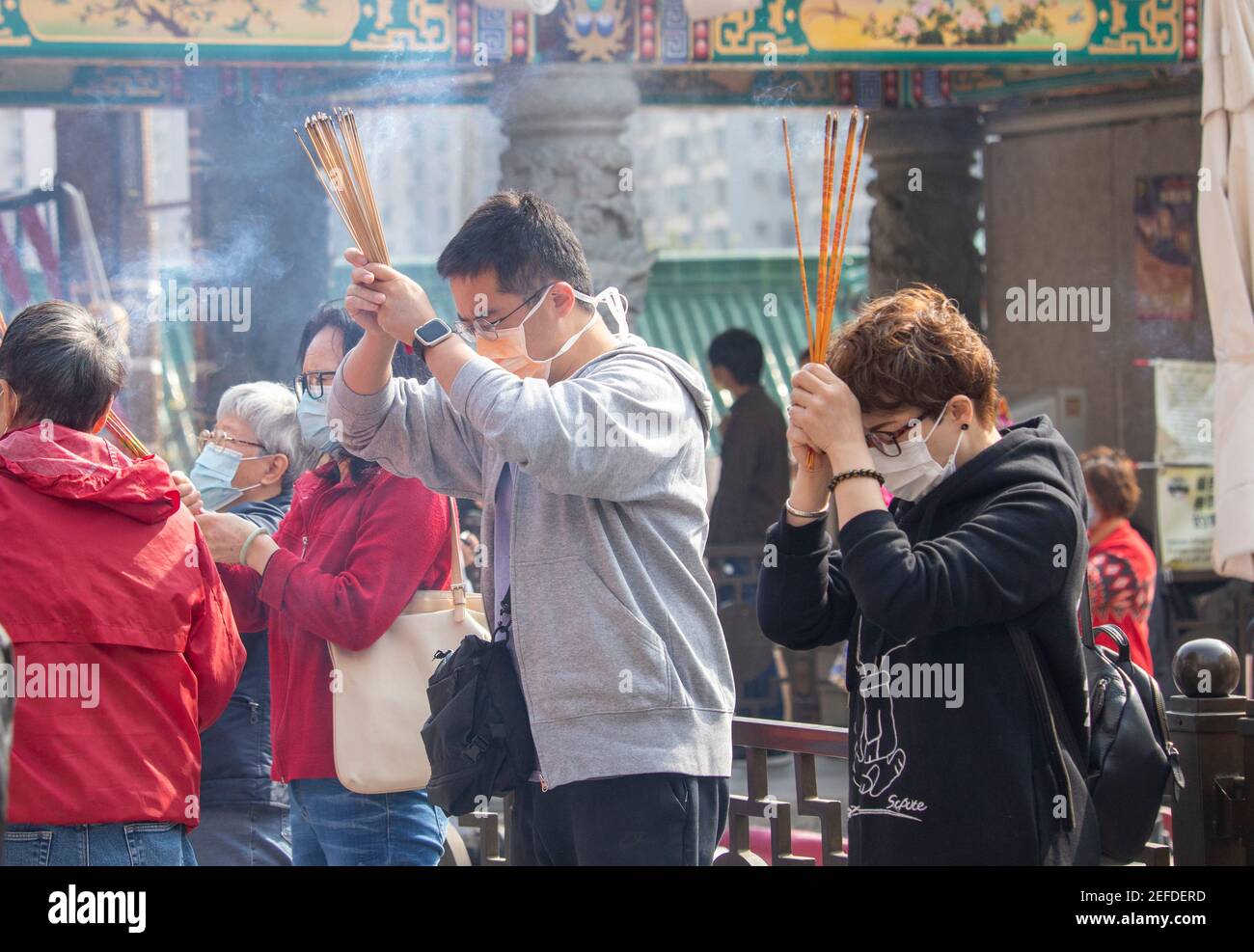 Face crowd masks asia hi-res stock photography and images - Alamy