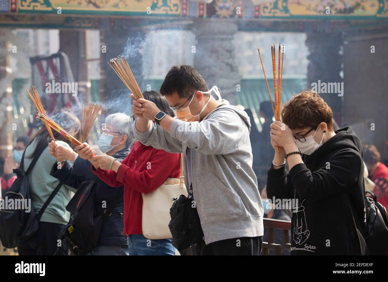 Face crowd masks asia hi-res stock photography and images - Alamy