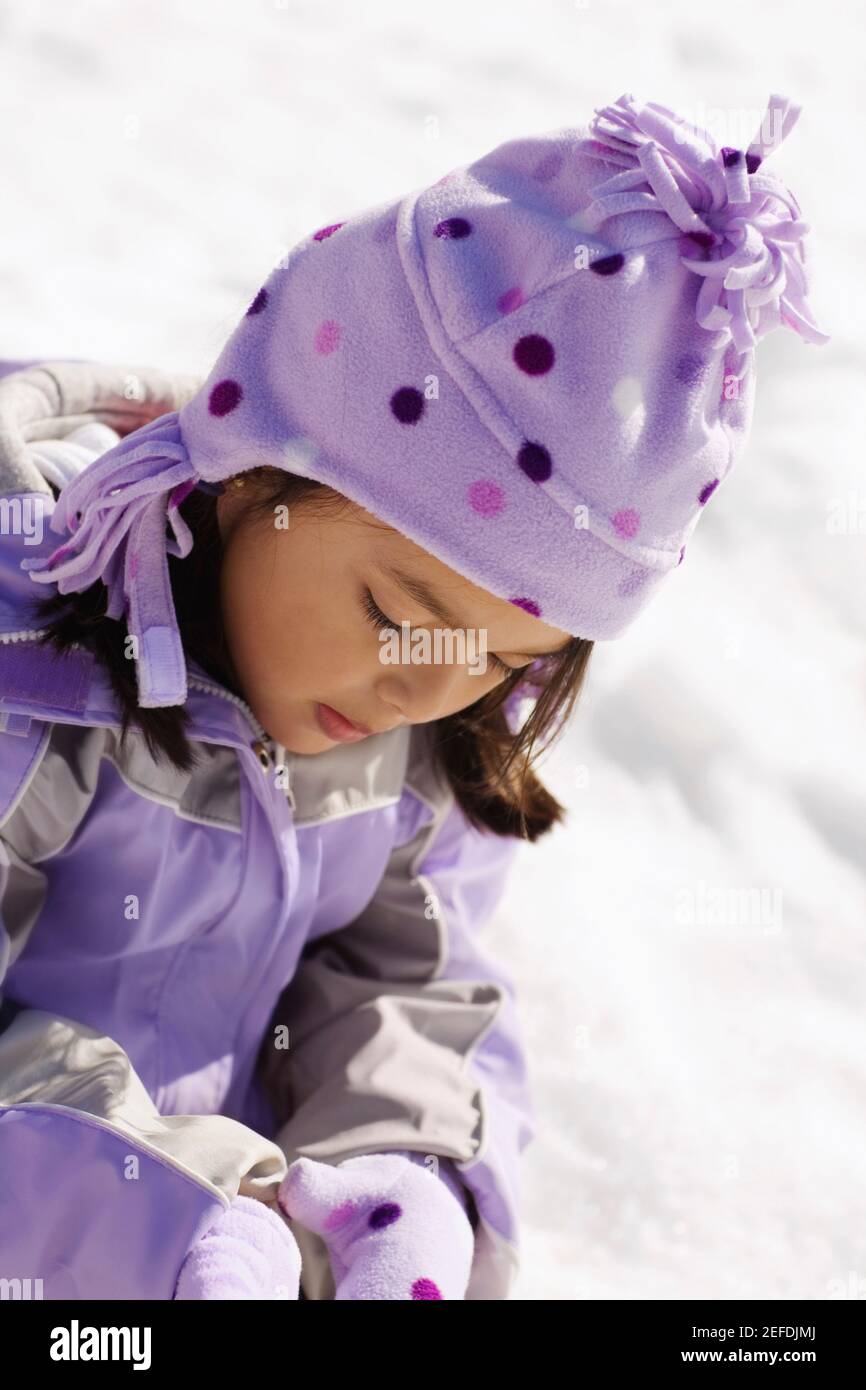 Tween snow hi-res stock photography and images - Alamy