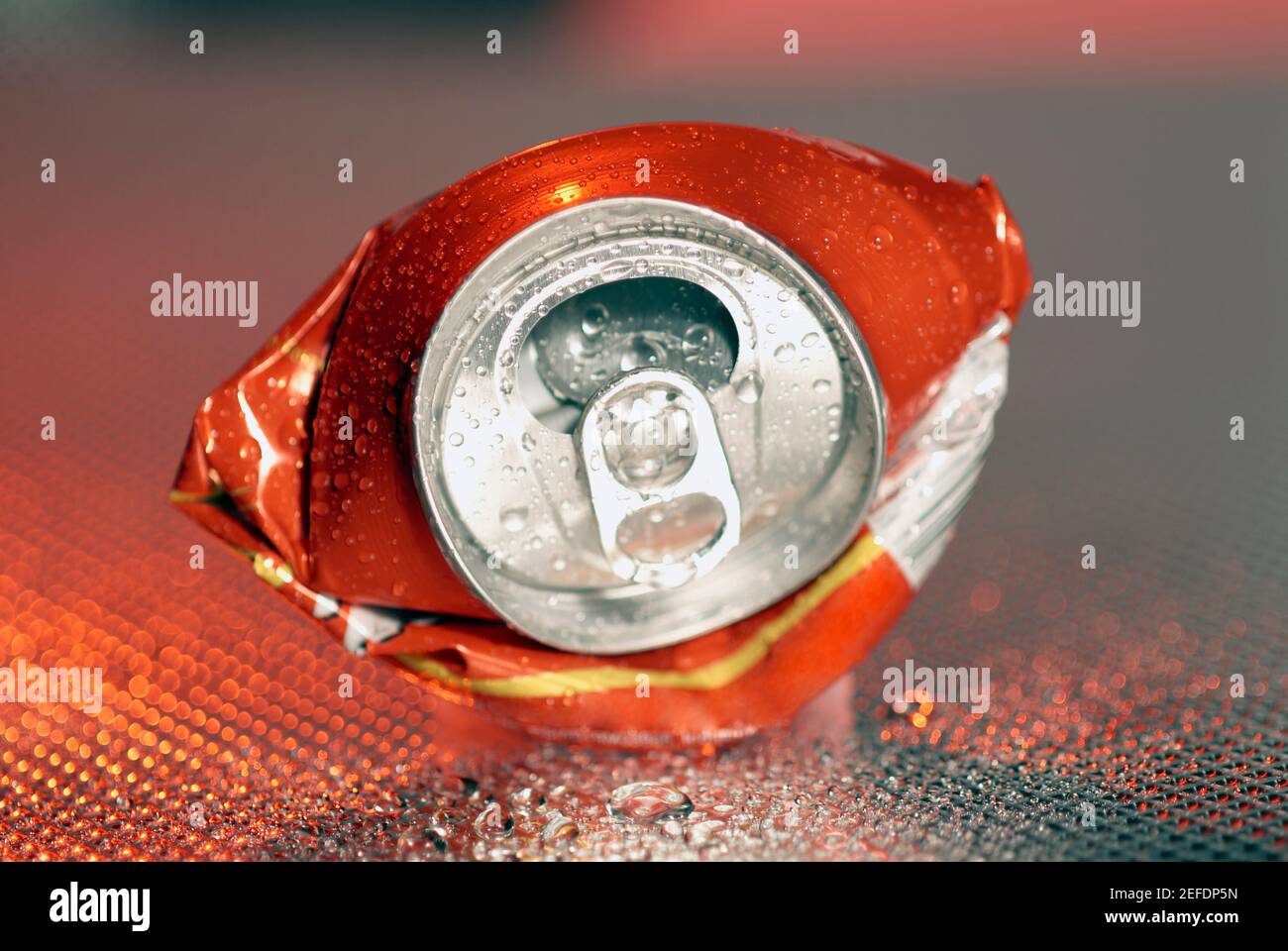 Aluminium can crushed hi-res stock photography and images - Alamy