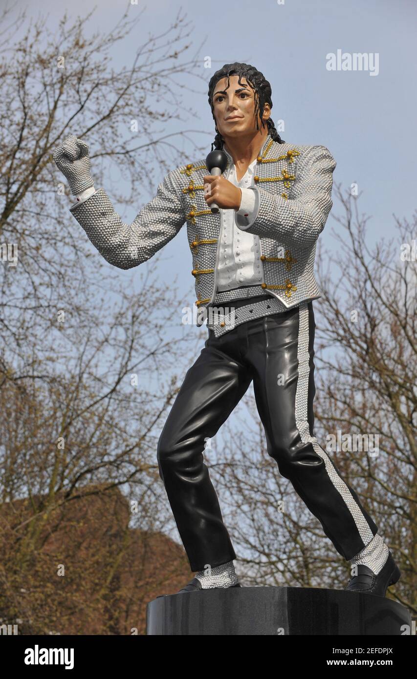 Michael Jackson Statue Outside Craven Cottage High Resolution Stock ...