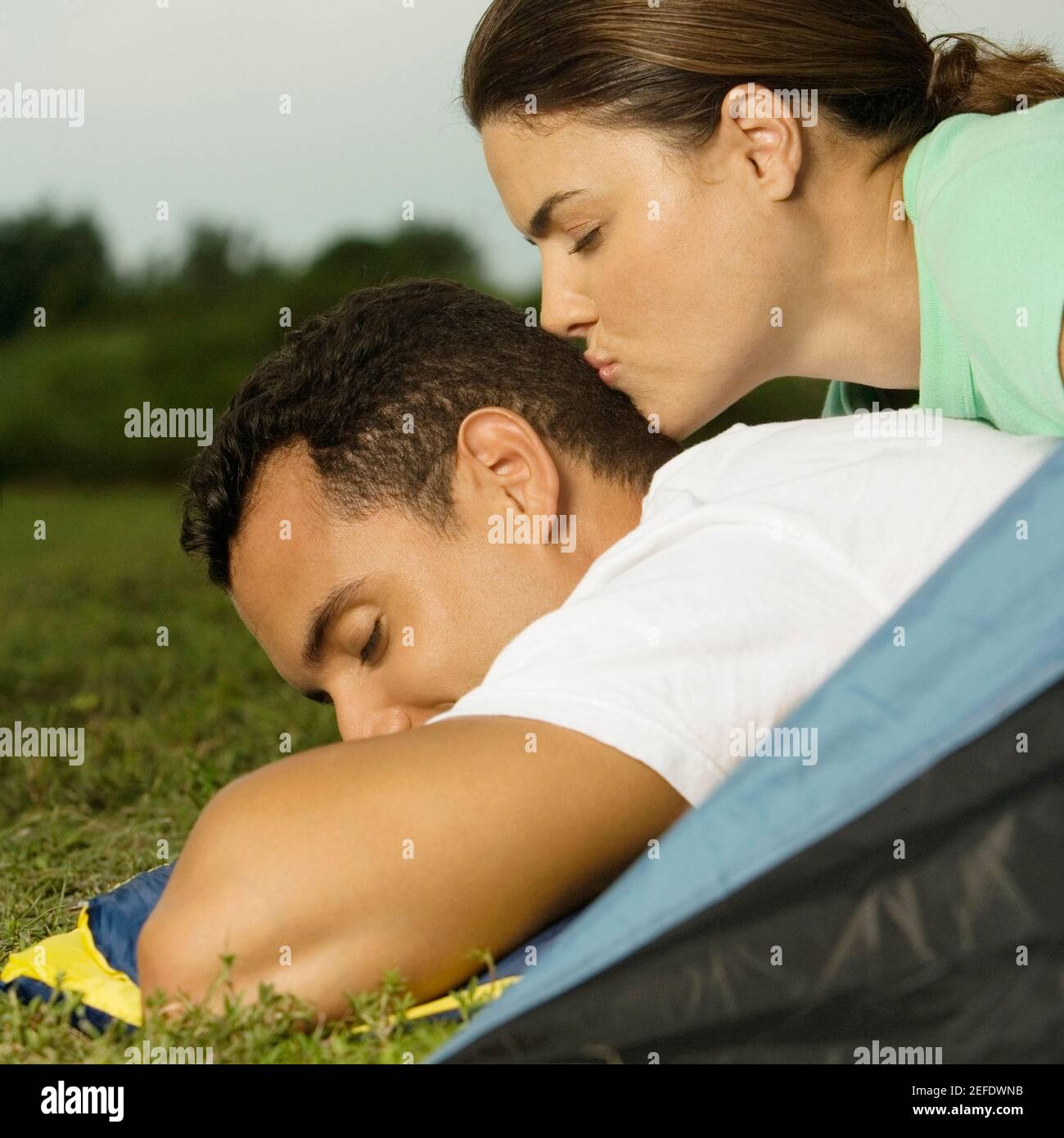 Back Kiss Wallpaper Happy New Year Lip Kiss Wallpapers Wallpaper