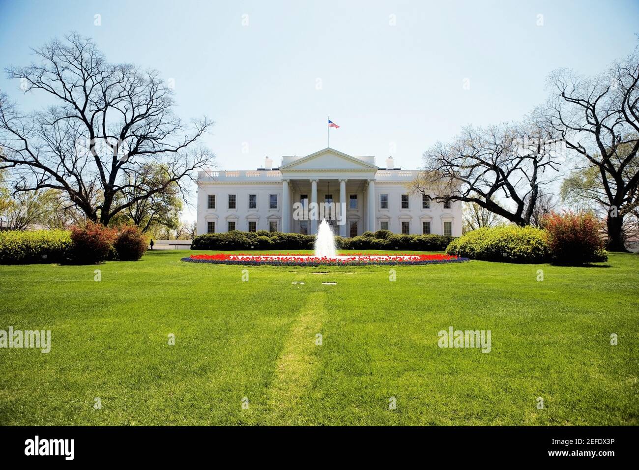 The white house washington dc angle hi-res stock photography and images ...