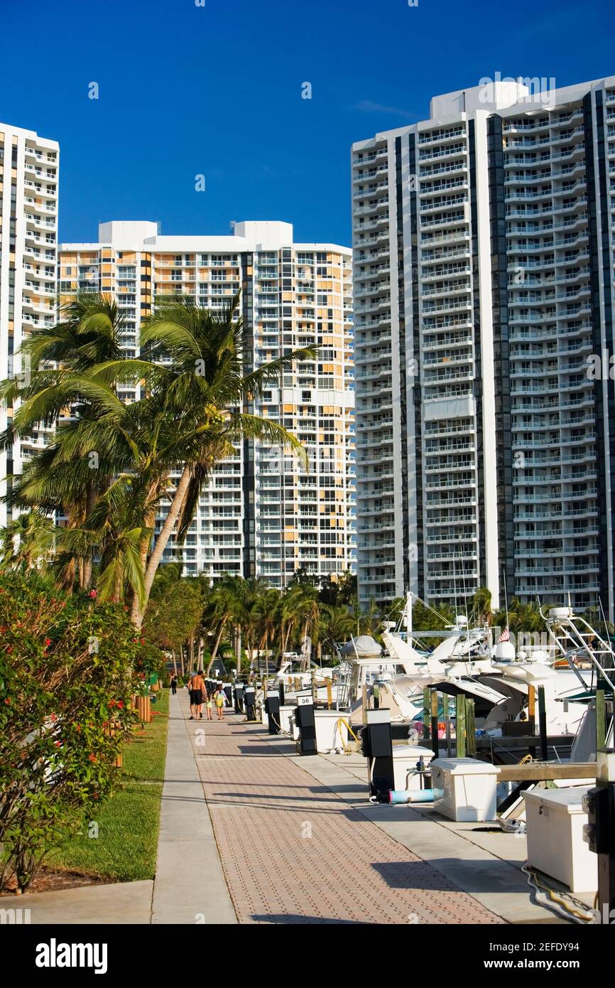 Three highrise buildings hi-res stock photography and images - Alamy