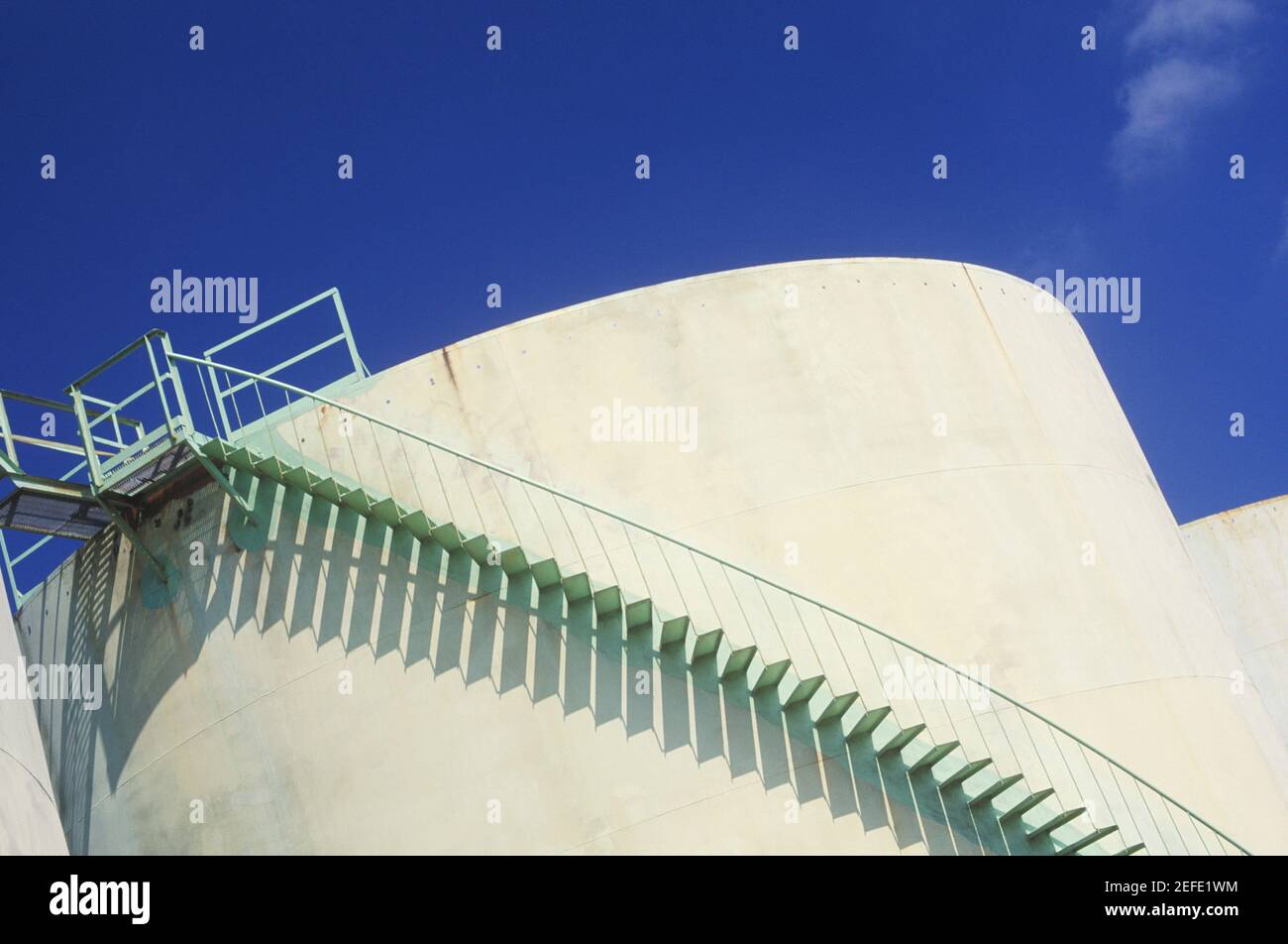 Ladder on storage tank hi-res stock photography and images - Alamy