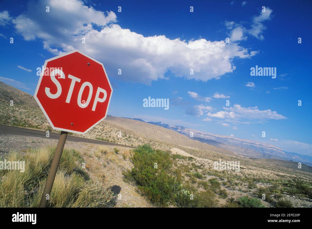 Texas stop sign hi-res stock photography and images - Alamy